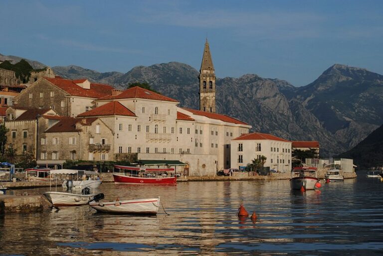 Montenegro suspends visa-free entry for Armenian citizens - Alphanews